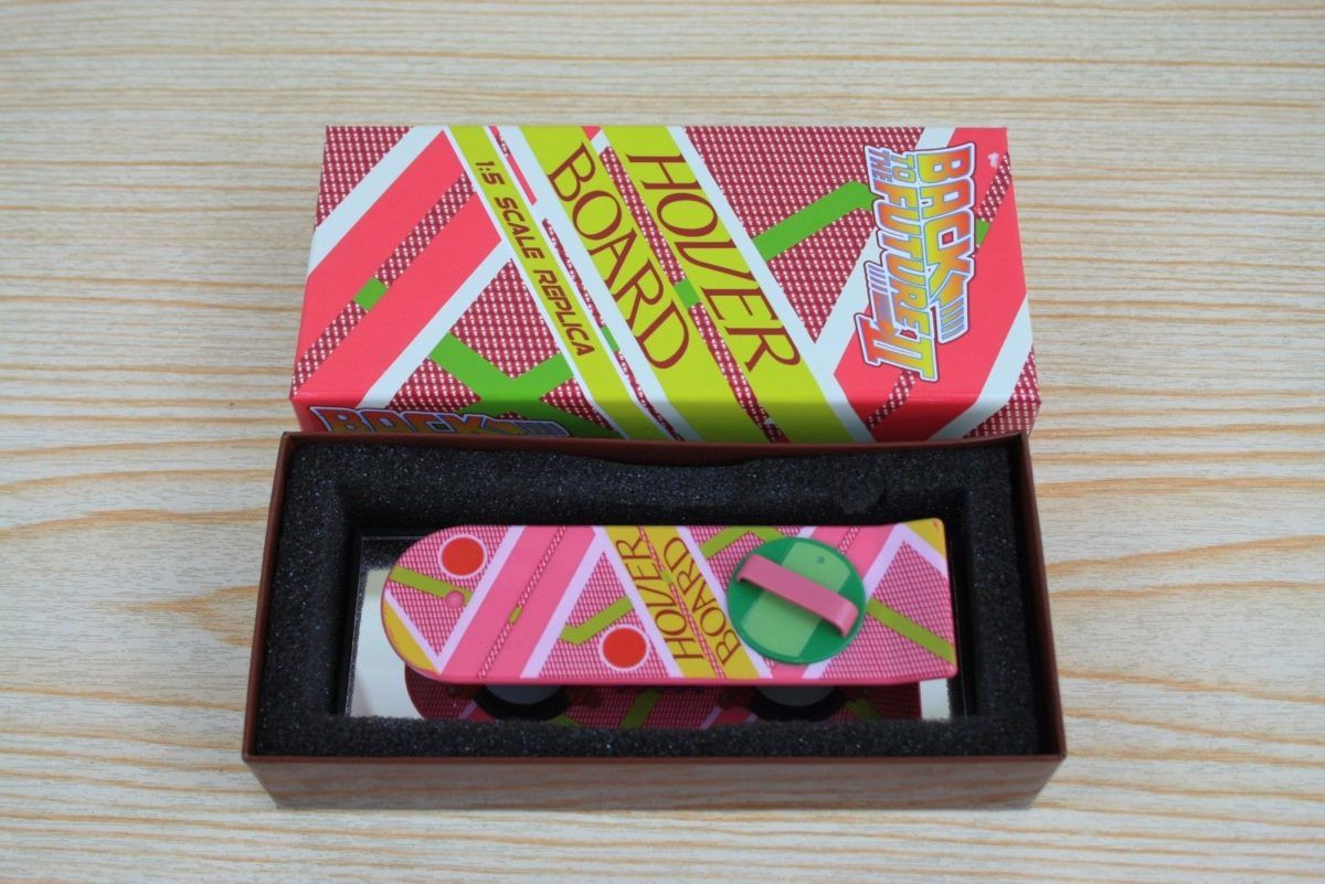Back To The Future 1:5 Scale Hoverboard Official Replica - Gifts for ...